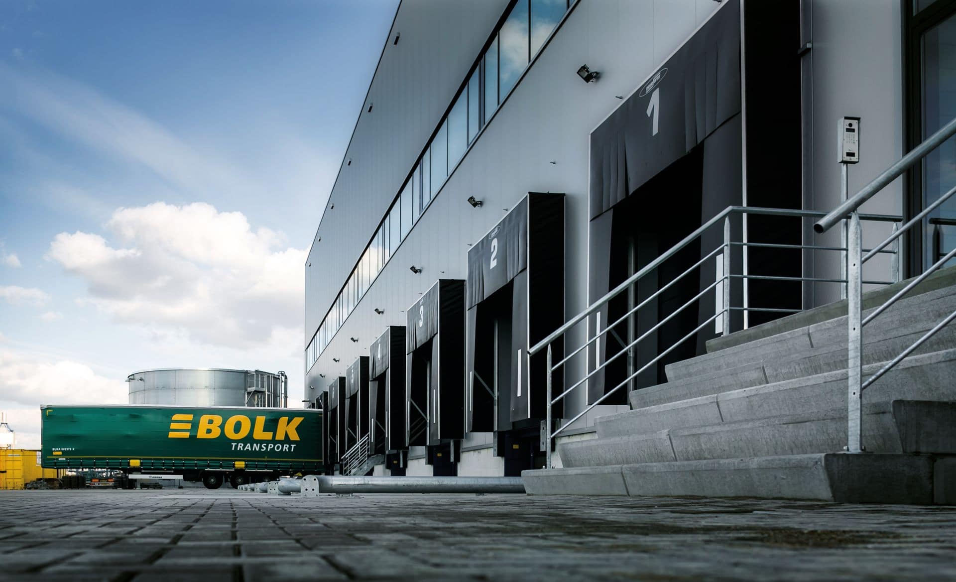 Logistics and warehousing from Almelo and Hengelo